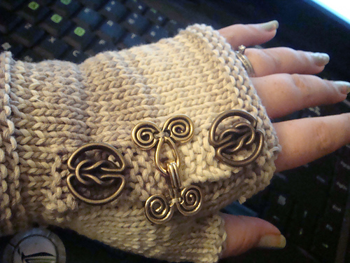 Ravelry: Falconry Gauntlets pattern by Larissa Brown