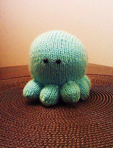 Ravelry: Stockinette Short-Row Sphere pattern by Brent Annable