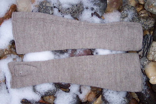 Ravelry: 18th Century Knitted Women's Mitts pattern by Mara Riley