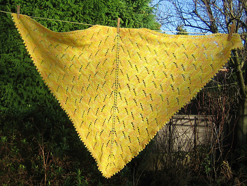 Ravelry: Sun Ray Shawl pattern by Shui Kuen Kozinski