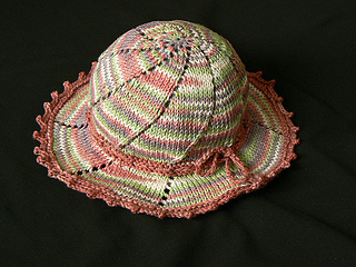 Ravelry: Pinwheel Sun Hat (8ply or DK version) pattern by StitchyMama
