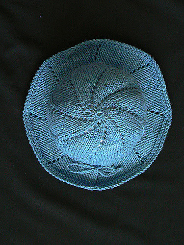 Ravelry: Pinwheel Sun Hat (10ply or Worsted version) pattern by StitchyMama