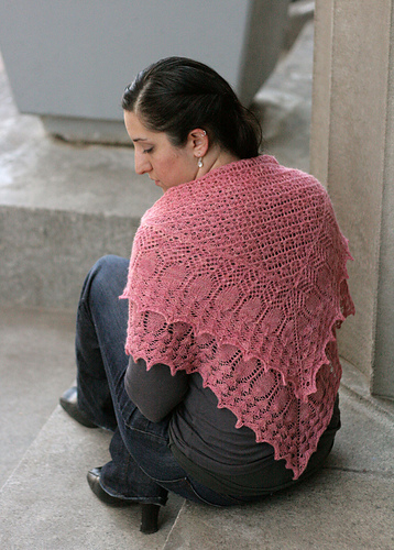 Ravelry: Desdemona Shawl pattern by Miriam L. Felton