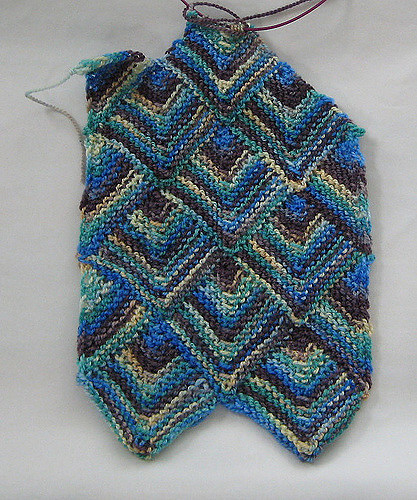 Ravelry: Diamonds Modular Scarf pattern by Ruth Greenwald