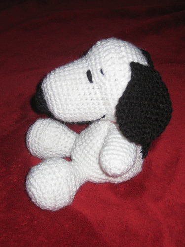 Ravelry: Snoopy pattern by BearBuns Studio
