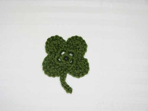Ravelry: Shamrock Pin or Fridgie pattern by Catherine Lindsay