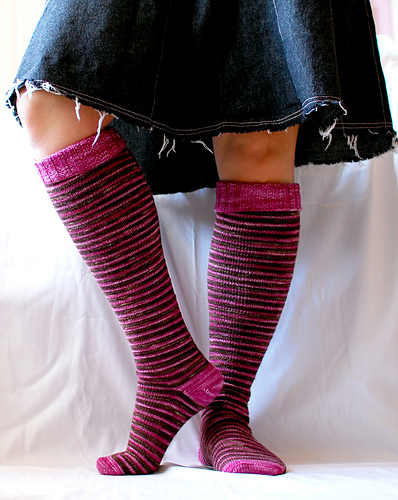 Ravelry: Delicious Knee Socks pattern by Laura Chau
