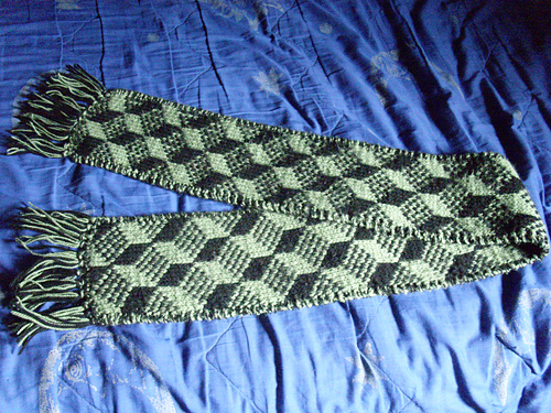 Ravelry: Cubic Scarf pattern by Laura Ponce de León