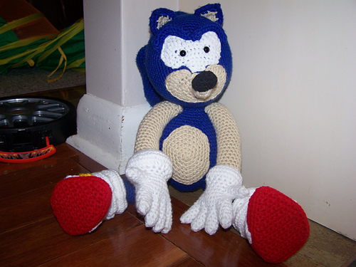 Ravelry: Sonic The Hedgehog pattern by Melanie Mullally