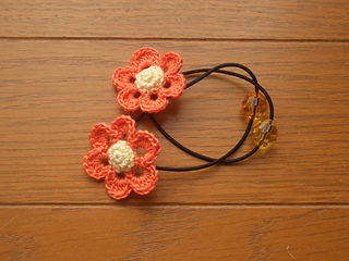 Ravelry: Flower hair elastic pattern by chirin
