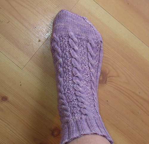 Ravelry: 3x3 Cable with Moss Stitch pattern by Charlene Schurch