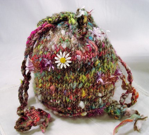 Ravelry: Easy Round Bottom Drawstring Mini Purse pattern by Beth Lower