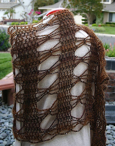 Ravelry: Beads 'n Bows Shawl pattern by Elisa Purnell