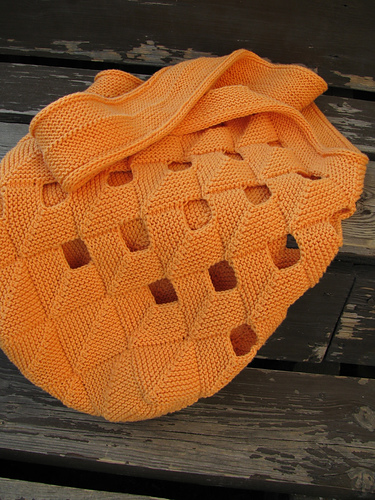 Ravelry: Net Duffel Bag pattern by Vivian Høxbro