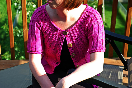 Ravelry: Radiate pattern by Hélène Rush