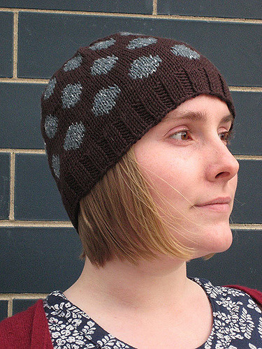 Ravelry: 33 Dots pattern by Hannah Mason