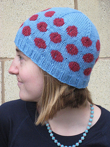 Ravelry: 33 Dots pattern by Hannah Mason