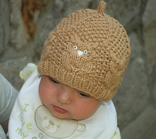 Ravelry: Owl Tuque pattern by Barbara Prime