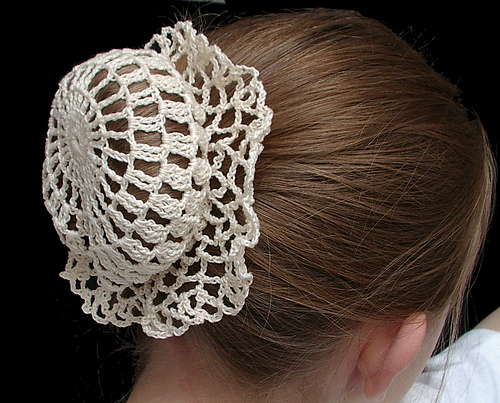 Ravelry: bun / snood from doily pattern by Wendy Harbaugh