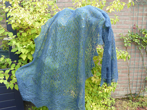Ravelry: Large Rectangle in Spider Net pattern by Jane Sowerby