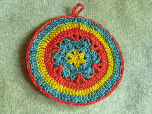 Ravelry: Disc-Disc pattern by Sara Delaney