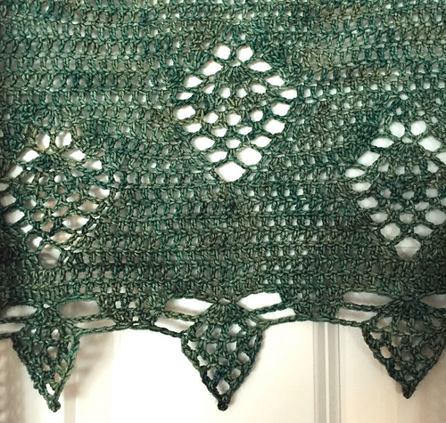 Ravelry: Poison Ivy Wrap pattern by Suvi Geary