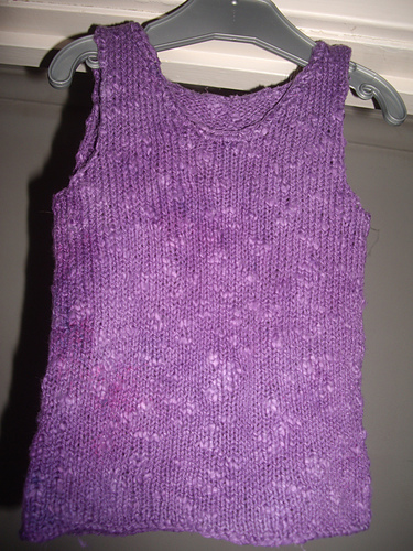 Ravelry: 8ply Cotton Singlet pattern by kymmy inakid