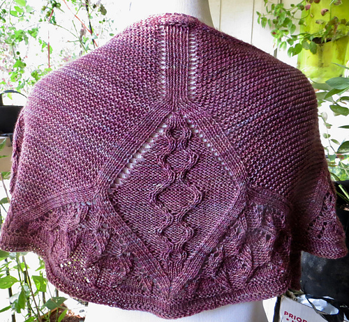 Ravelry: Anthology Shawl pattern by verybusymonkey