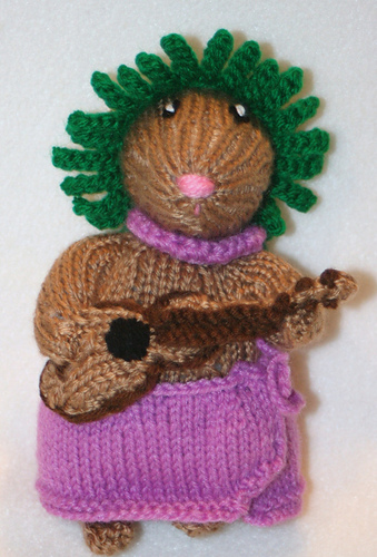 Ravelry: Hula Hamsters pattern by Alan Dart