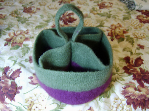 Ravelry: Knitter's Duo Yarn Caddy pattern by Mags Kandis