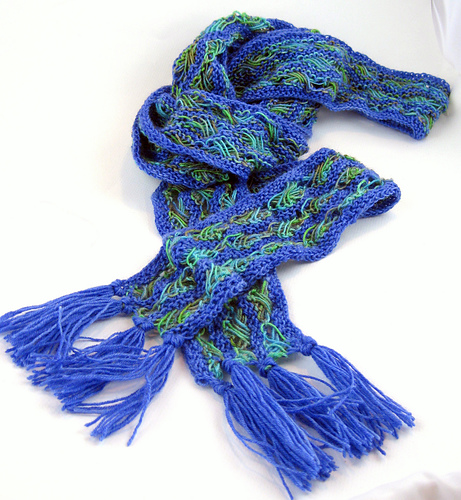 Ravelry: Crossover Scarf pattern by Trish Fagley