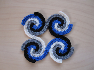 Ravelry: Four-Colour Spiral pattern by Melody Griffiths