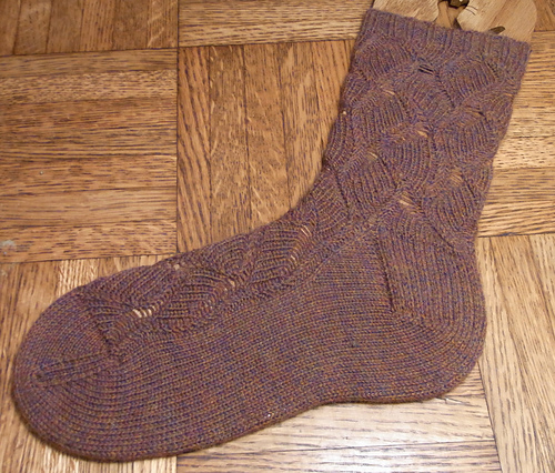 Ravelry: Fall Twist Socks pattern by verybusymonkey