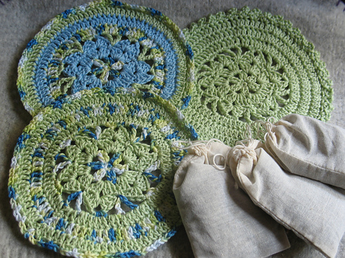 Ravelry: Disc-Disc pattern by Sara Delaney