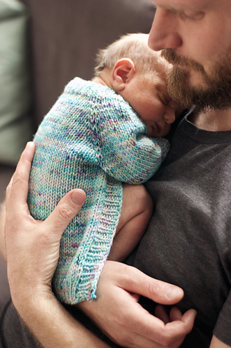 All finished! Baby sized items are so quick and adorable! : r/knitting