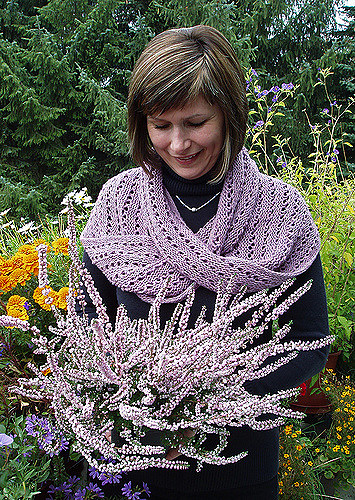 Ravelry: Large Moebius Scarf with Hemstitch Pattern pattern by Dorothea ...