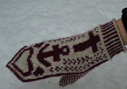 Ravelry: Faith Hope Charity mittens pattern by Artesanitarium Designs