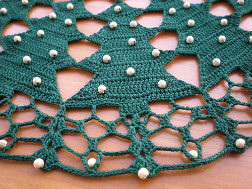 Ravelry: Crocheted christmas tablecloth pattern by Handmade
