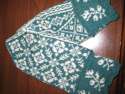 Ravelry: Daddy Long Legs Mittens pattern by Sue Flanders and Janine Kosel
