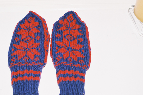 Ravelry: Norwegian Mittens pattern by Beth Brown-Reinsel