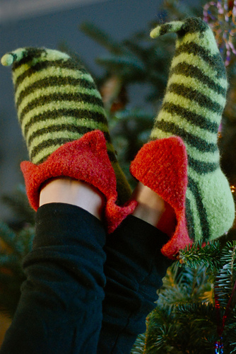 Ravelry: Elf Shoes pattern by pamela wynne