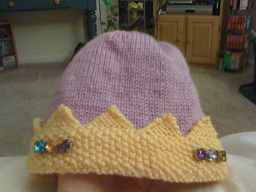 Ravelry: Wooly Crown Hat pattern by Sylvia Cannizzaro