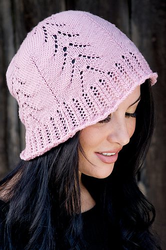 Ravelry: Brat Sister pattern by Grace Akhrem