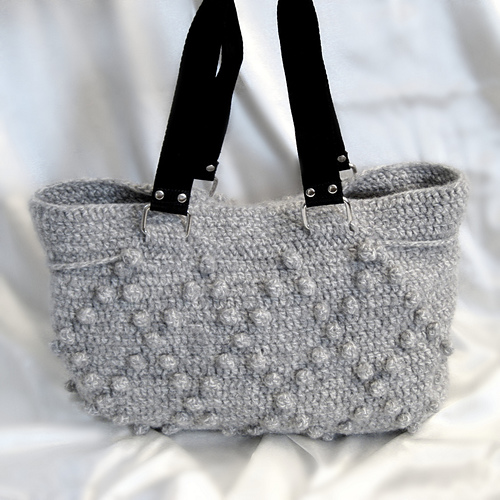Ravelry: Bobble Bag pattern by Viktoria Gogolak