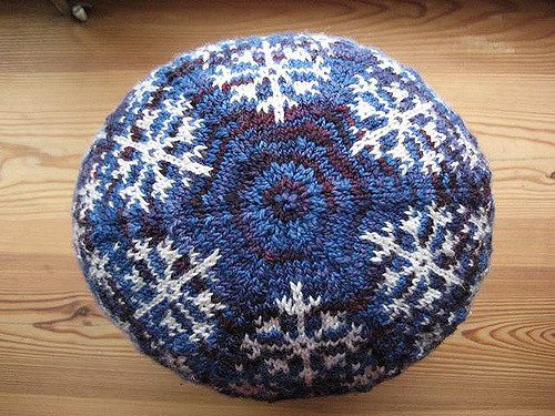 Ravelry: Inga Snöflinga hat pattern by Johanne Landin