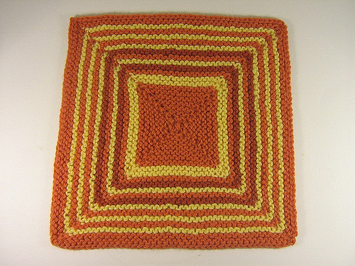 Ravelry: Square in the Round pattern by Lisa Reeve