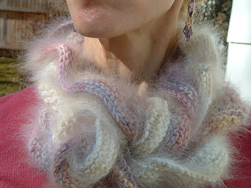 Ravelry: 3805 Ruffled Scarve: Tulle & Angora pattern by Laura Bryant