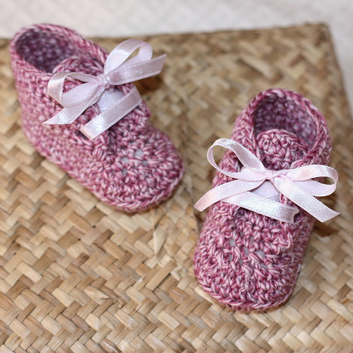 Ravelry: Baby Ribbon Lace Booties pattern by Mon Petit Violon