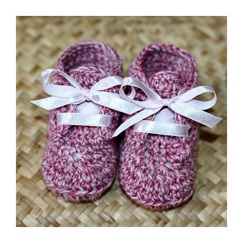 Ravelry: Baby Ribbon Lace Booties pattern by Mon Petit Violon