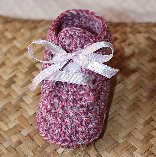 Ravelry: Baby Ribbon Lace Booties pattern by Mon Petit Violon
